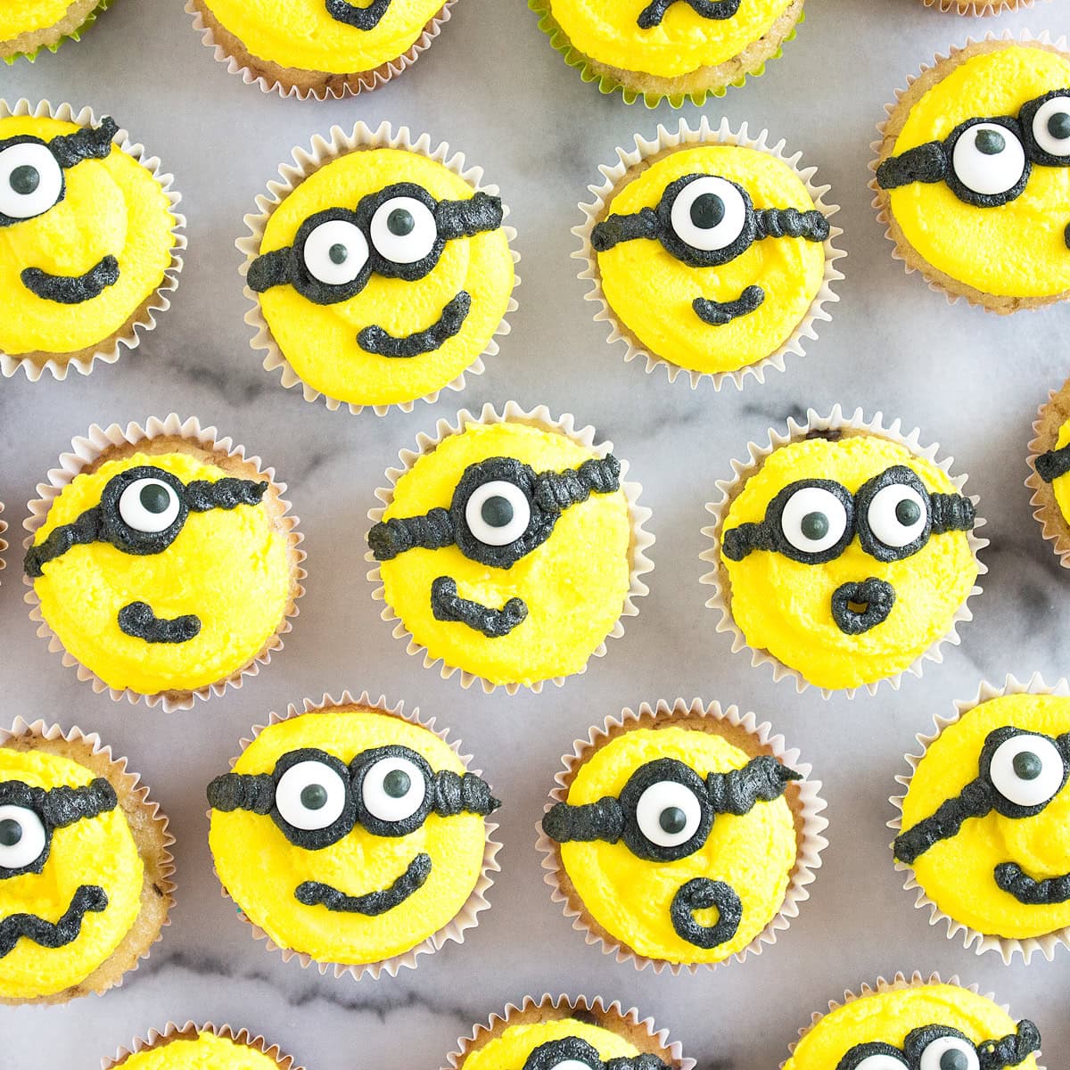 Minion Cupcakes Minion Cupcakes | HI COOKERY