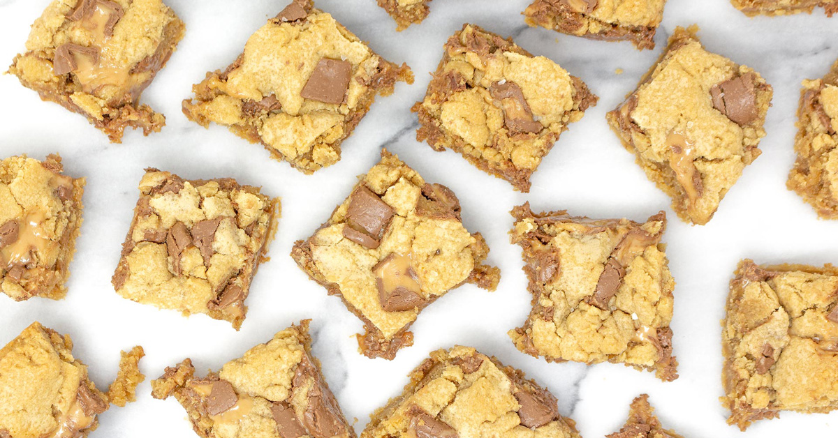 Salted Rolo Blondie Bars • Sarahs Bake Studio
